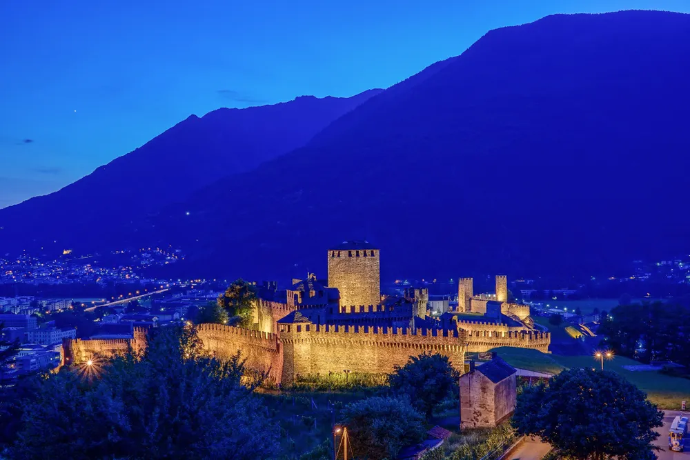 Italian Castles: Kings, Knights & Hidden Treasures