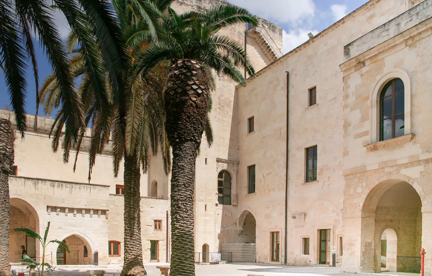 Puglia Tour: Dancing through Traditions and Local Cuisine